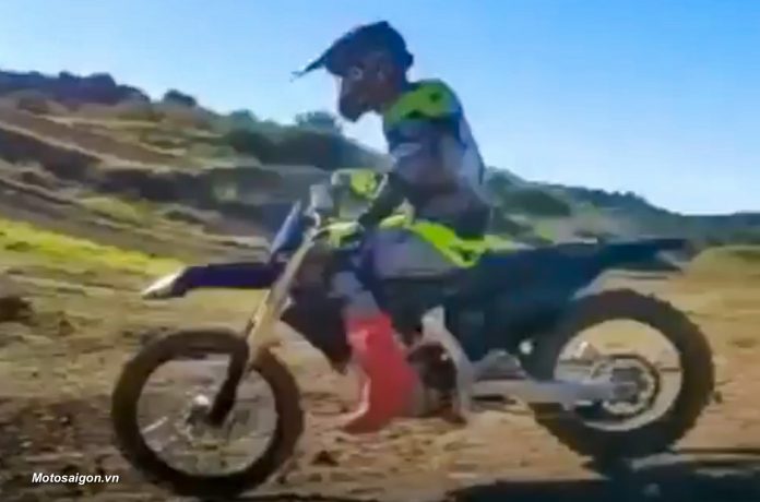 Triumph ra mắt động cơ 4 thì 250cc của xe cào cào Motocross - Motosaigon