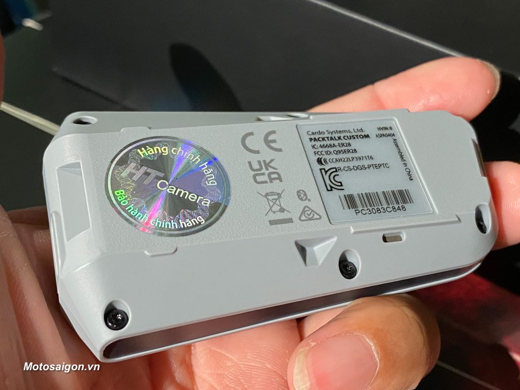 Tai nghe Cardo Packtalk Custom dành cho biker mê đi phượt đã có giá bán ...