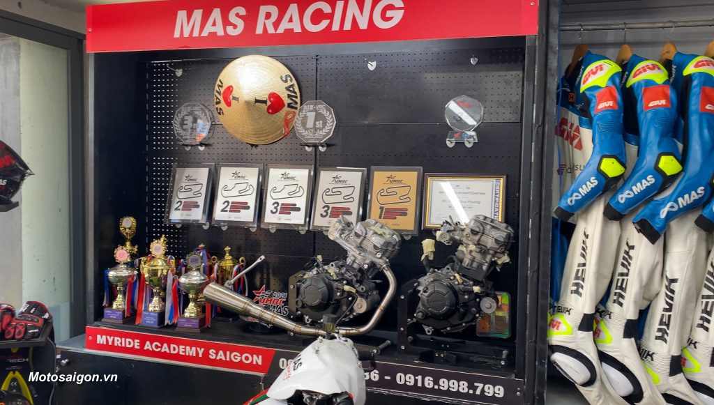Tham quan Paddock MAS Racing - Đội đua được Givi Việt Nam tài trợ ...