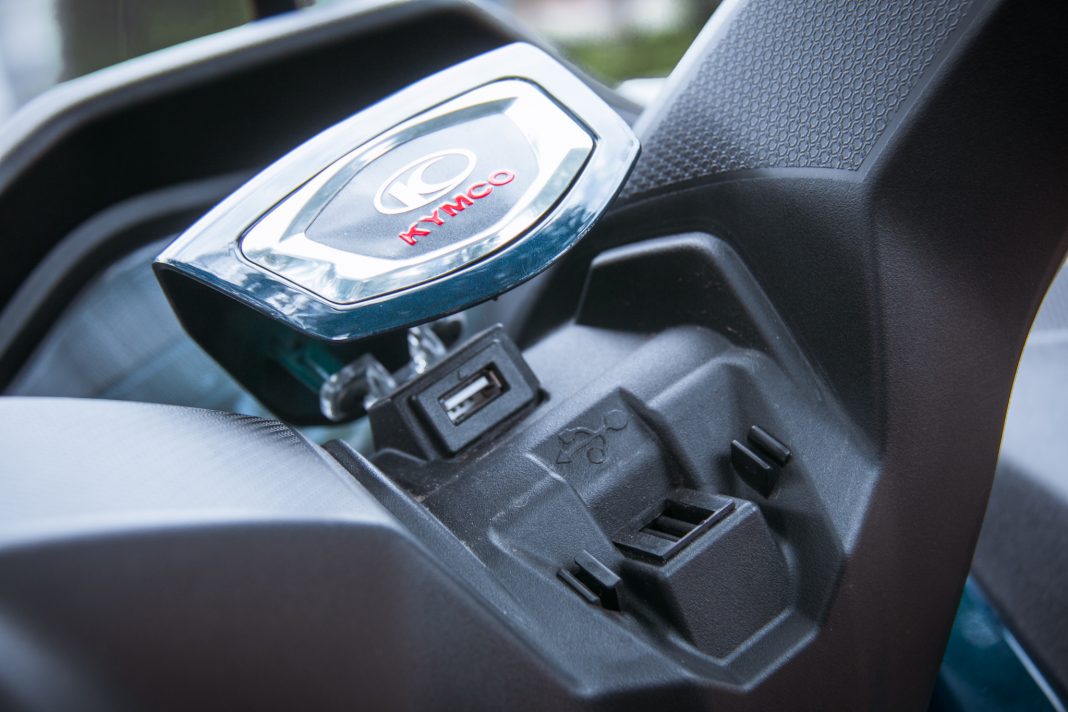 Đánh giá xe Kymco Xciting S350 ưu nhược điểm sau nhiều ngày trong đô ...