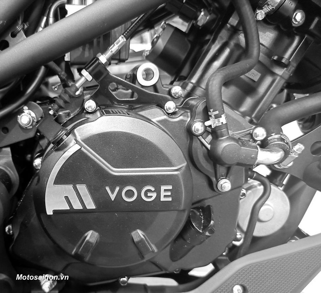 Voge R125 mẫu mô tô naked-bike nhỏ nhưng có võ - Motosaigon
