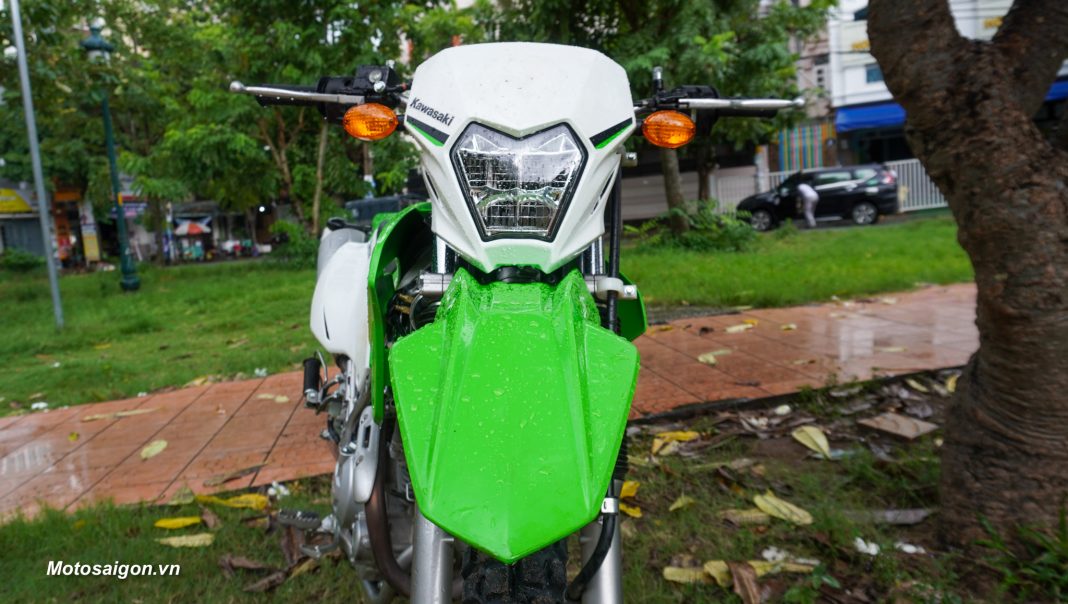 Khám phá Kawasaki KLX230S dành cho dân mê đi tour offroad - Motosaigon