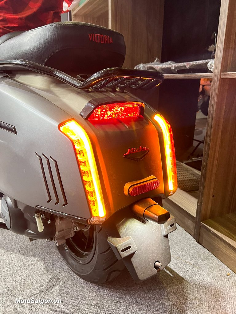 Victoria Nicky 300i ABS trên yên xe tay ga pkl giá bán hấp dẫn - Motosaigon