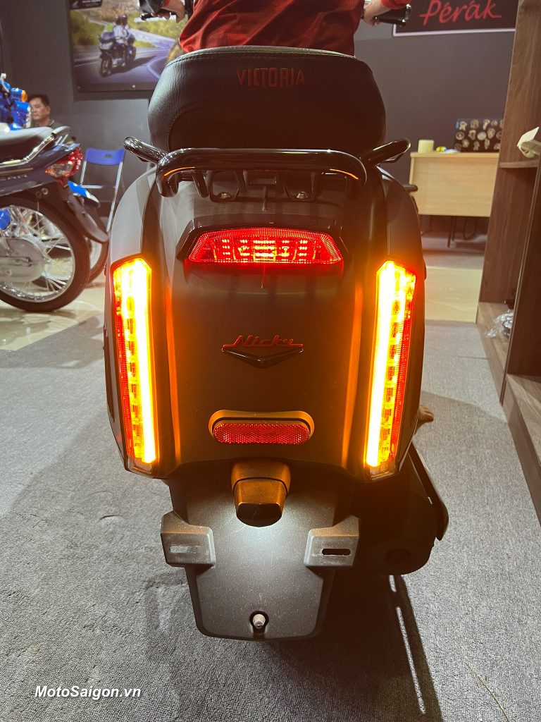 Victoria Nicky 300i ABS trên yên xe tay ga pkl giá bán hấp dẫn - Motosaigon