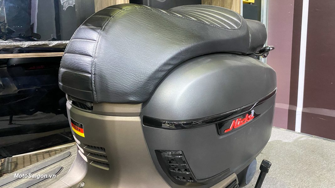 Victoria Nicky 300i ABS trên yên xe tay ga pkl giá bán hấp dẫn - Motosaigon