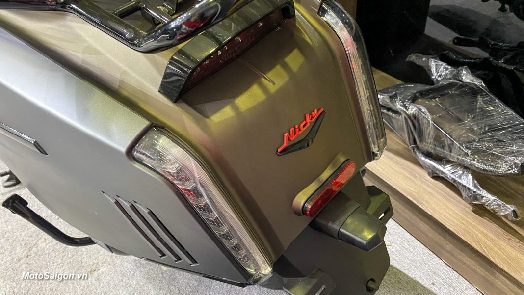 Victoria Nicky 300i ABS trên yên xe tay ga pkl giá bán hấp dẫn - Motosaigon