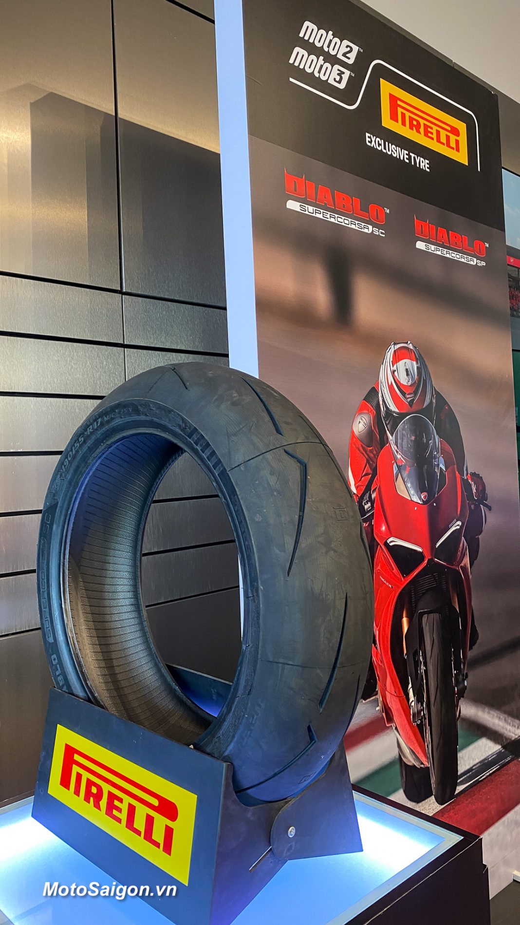 Pirelli Diablo Supercorsa SC2 V4 dòng vỏ lốp xe cao cấp chính thức ra ...