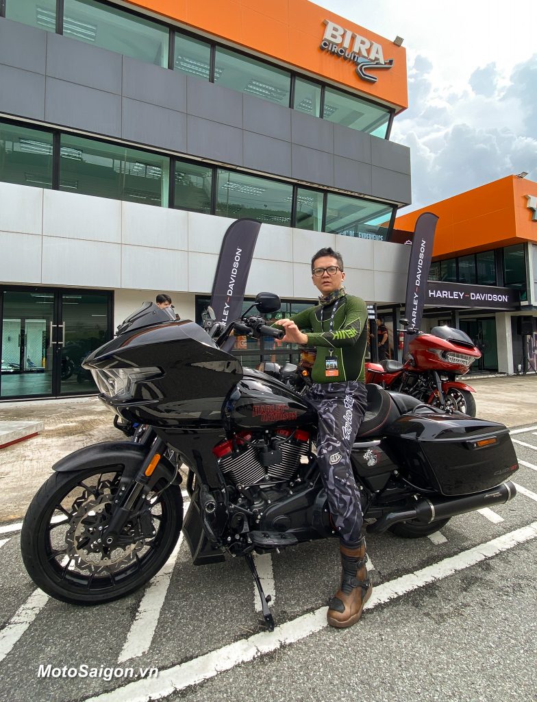 Harley-Davidson CVO Road Glide RR 2025 kiệt tác từ đường đua chỉ 131 ...