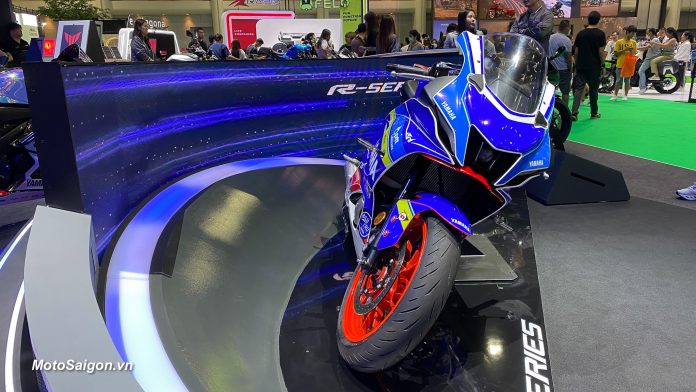 Yamaha R7 2024 màu mới xám tem hồng xanh soi thực tế tuyệt đẹp - Motosaigon
