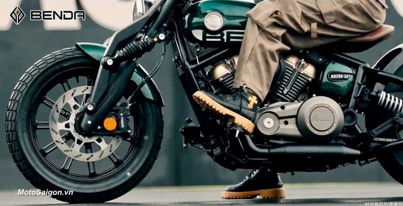 Benda Napoleon 250 Bobber trang bị máy V-Twin sắp có giá xe - Motosaigon