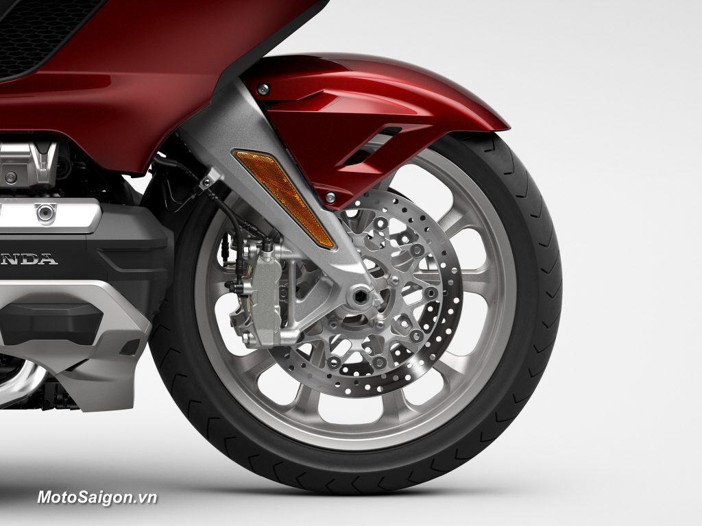 Honda Gold Wing 2024 phiên bản mới nhất đã có giá bán - Motosaigon