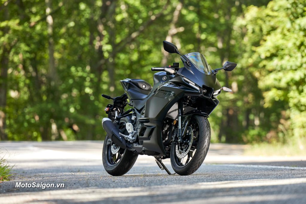 Yamaha R3 2025 thiết kế mới ra mắt chi tiết thông số giá xe - Motosaigon