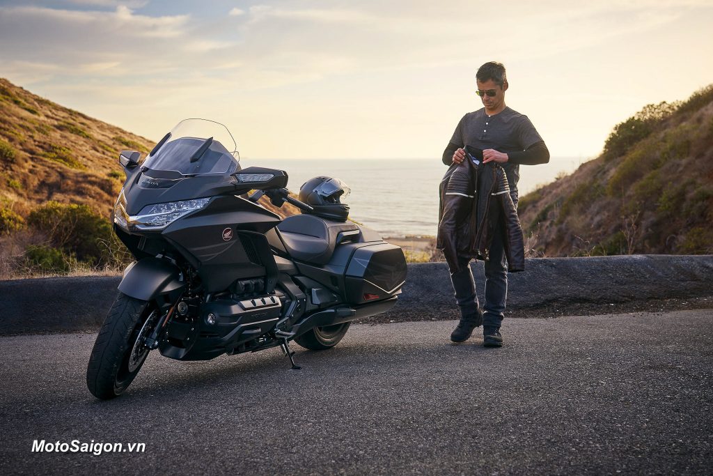Honda Gold Wing 2025 ra mắt mẫu mới kỷ niệm 50 năm - Motosaigon