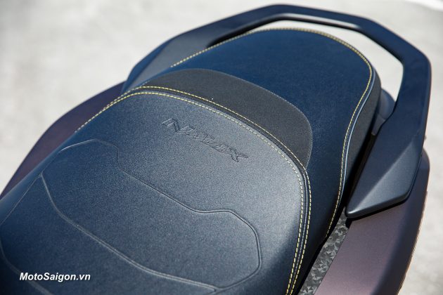 Yamaha NMAX 2025 ra mắt phiên bản Tech max kèm giá bán - Motosaigon