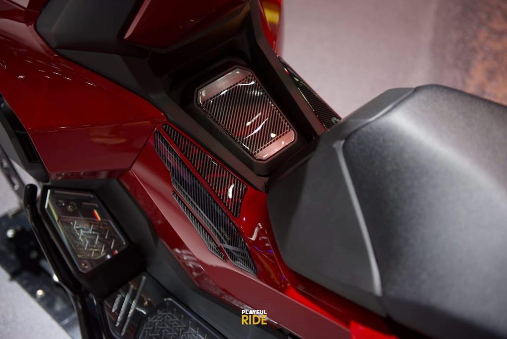 ADV350 2025 ra mắt với vài nâng cấp đã có giá bán - Motosaigon