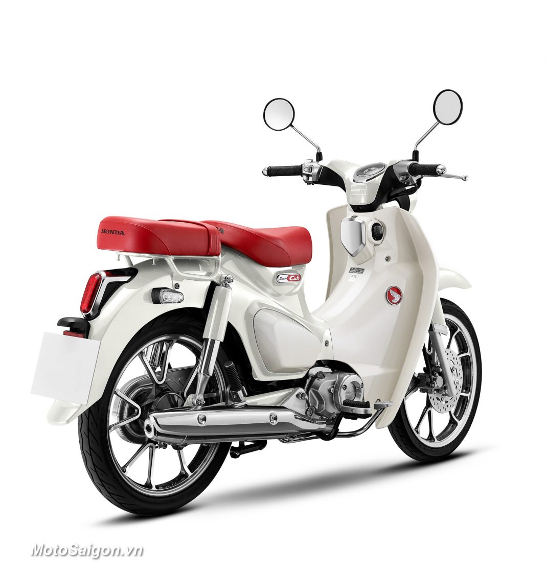 Honda Super Cub C125 2025 màu trắng White Pearl yên đỏ lộ diện - Joker Helmet Shop