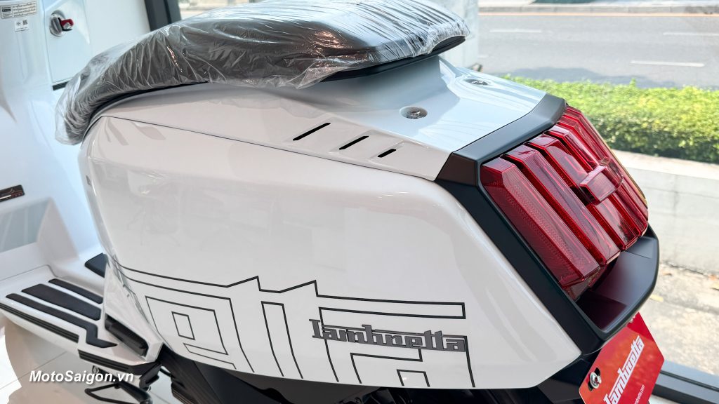 Lambretta X300 GP 2025 đánh giá xe thực tế đã có giá bán - Motosaigon