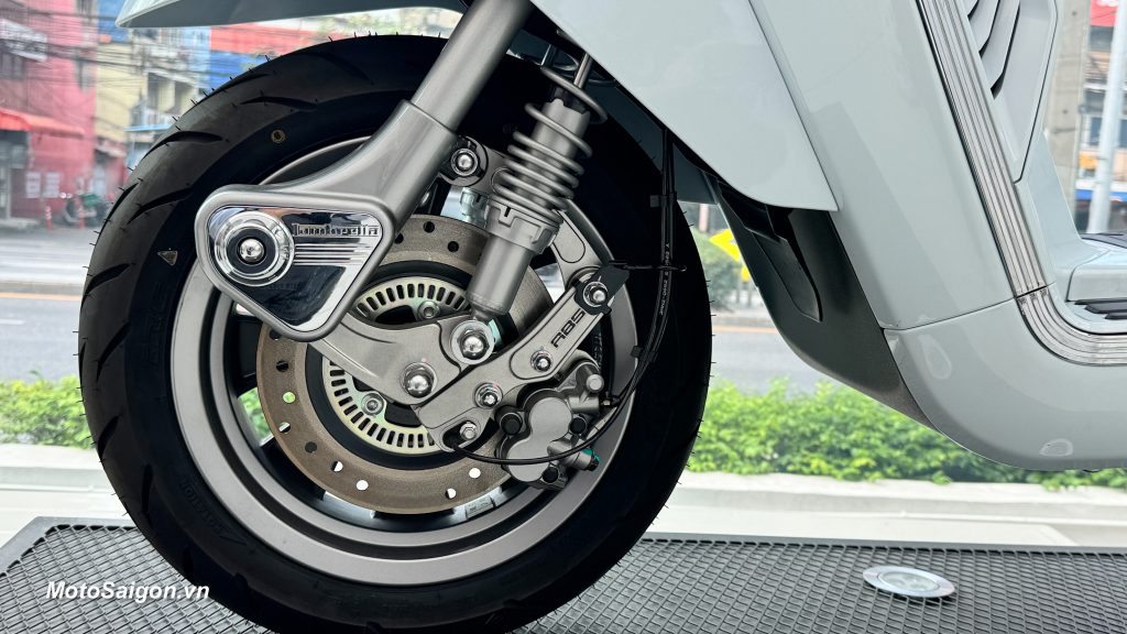 Lambretta X300 GP 2025 đánh giá xe thực tế đã có giá bán - Motosaigon