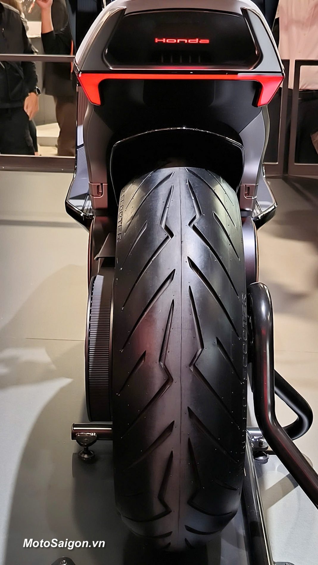 Soi thực tế 2 mẫu xe mô tô điện concept của Honda: EV Fun và EV Urban ...