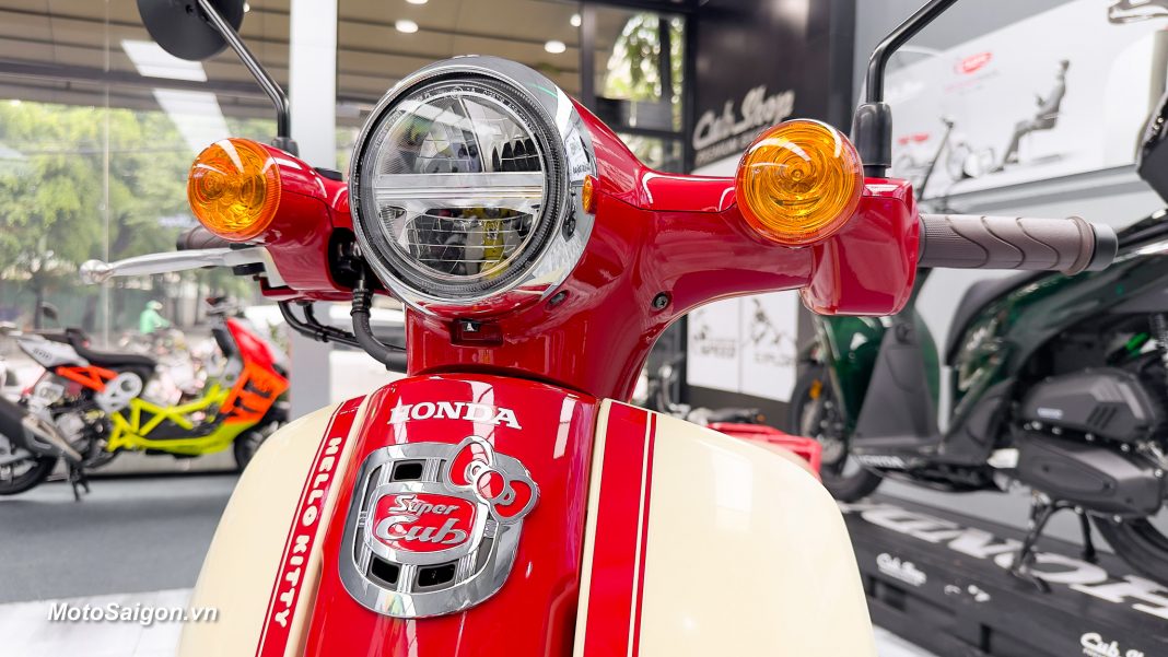 Super Cub 110 Hello Kitty nhập Nhật về Việt Nam hiếm hơn Super Cub 50 - Motosaigon