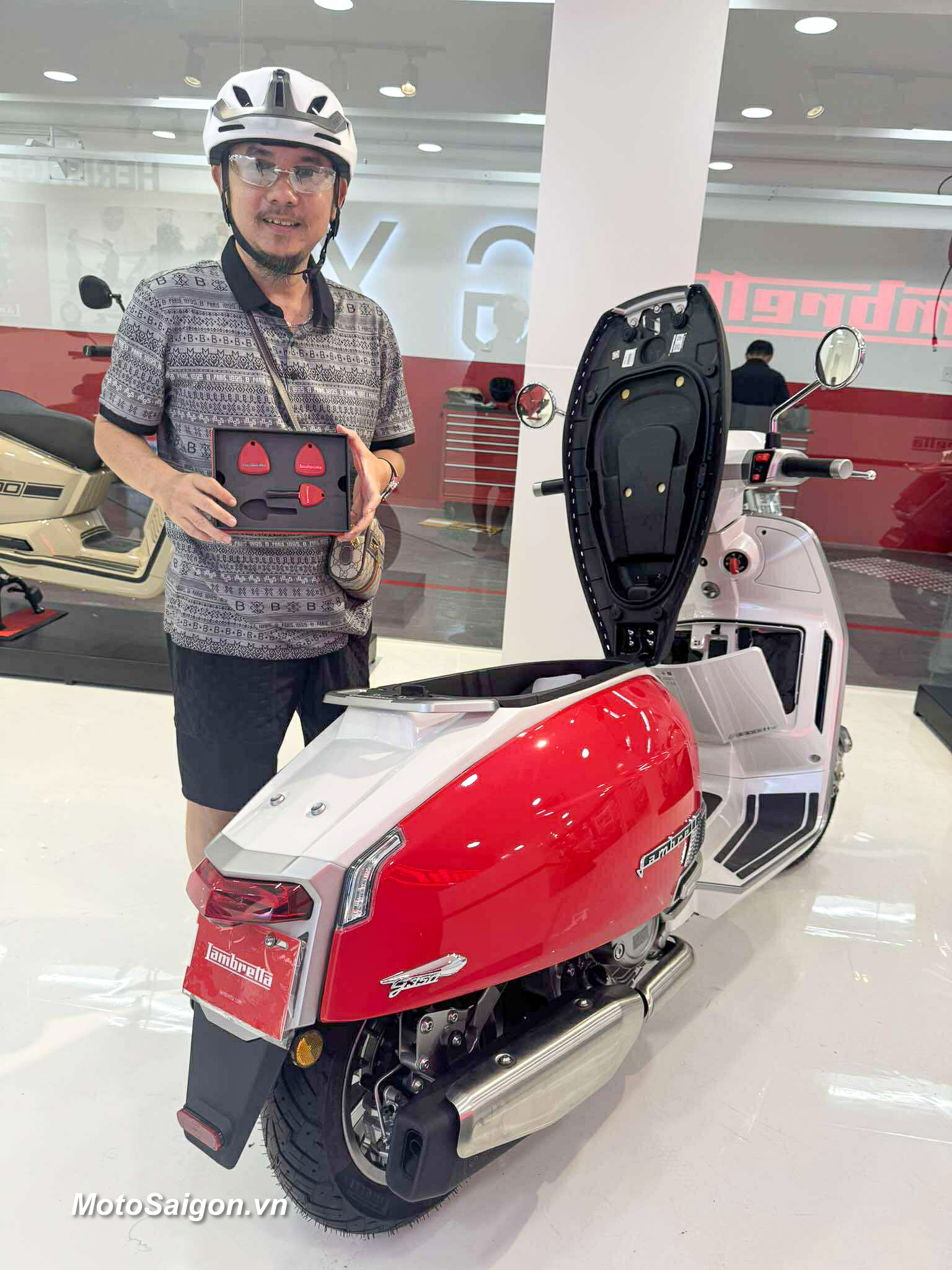 Lambretta G350 chính hãng đầu tiên Việt Nam đã có chủ nhân - Motosaigon