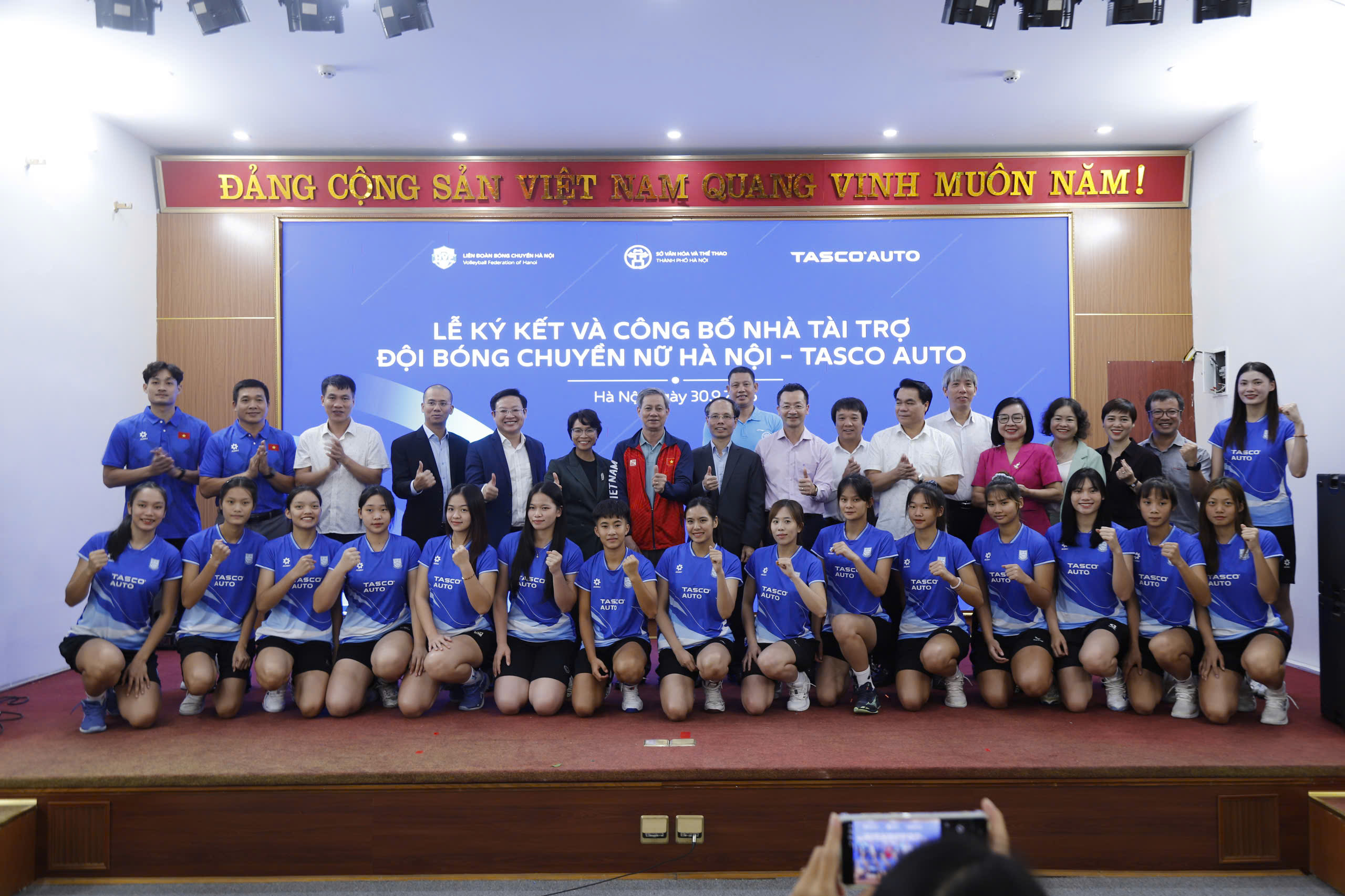 CÔNG BỐ RA MẮT CLB BÓNG CHUYỀN NỮ HÀ NỘI – TASCO AUTO: BƯỚC TIẾN MỚI CHO BÓNG CHUYỀN THỦ ĐÔ ...