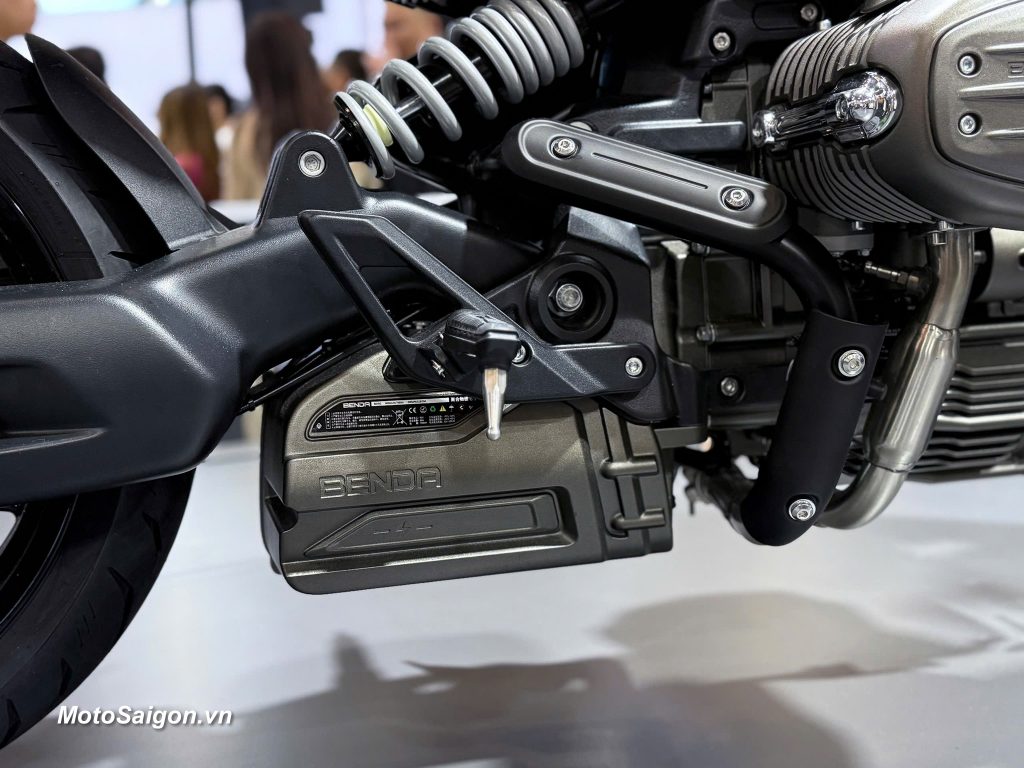 Benda bất ngờ ra mắt động cơ Boxer 250 Hybrid hoàn toàn mới - Motosaigon