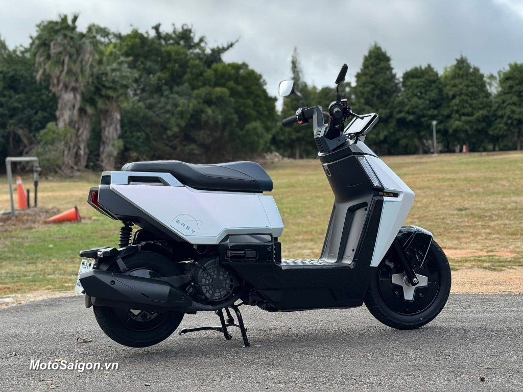 SYM PE3 xe hybrid đổ đầy 3L xăng đi được 323km - Motosaigon