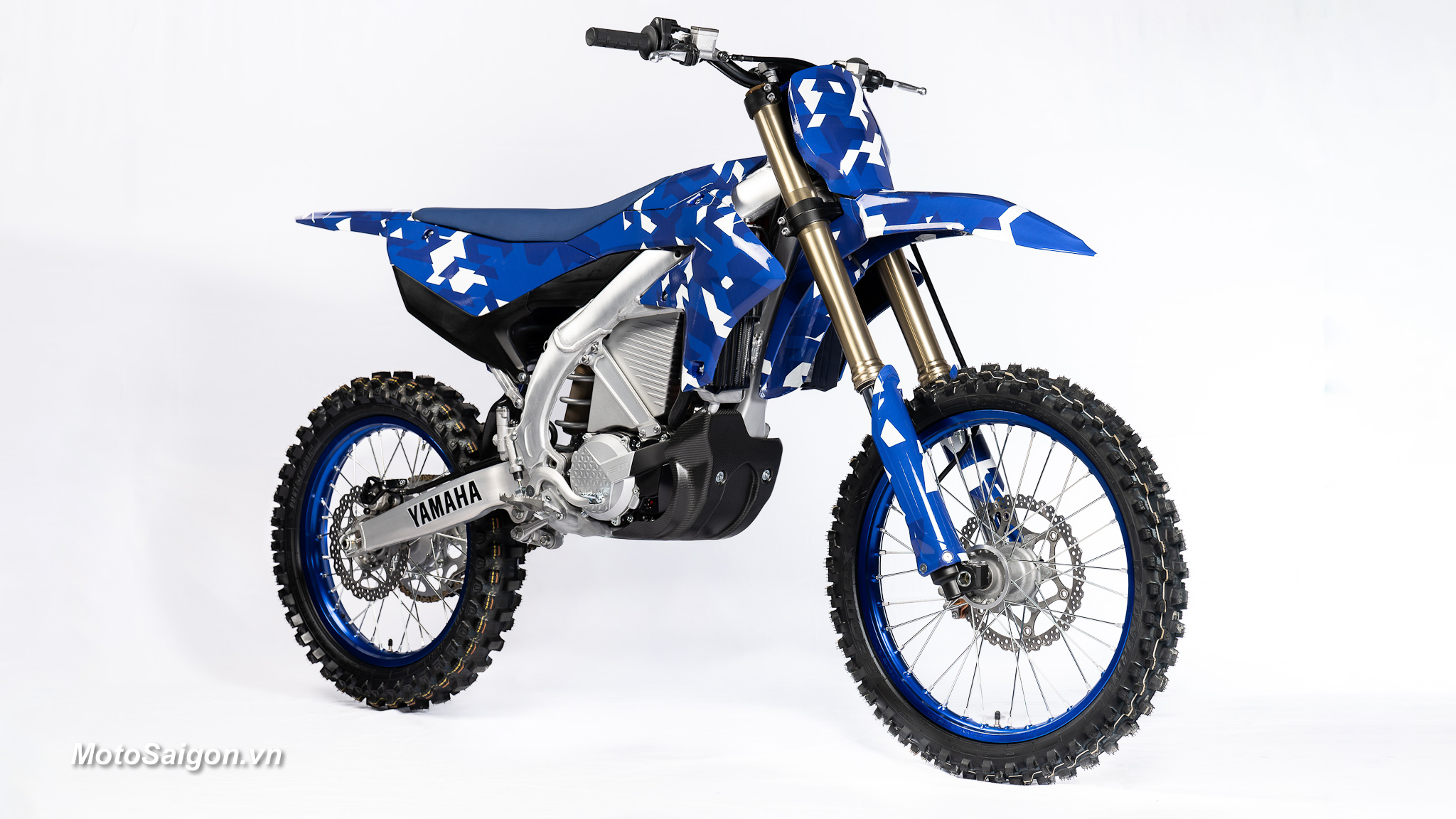 Yamaha YE-01 cào cào điện mạnh ngang YZ450F lộ diện - Motosaigon