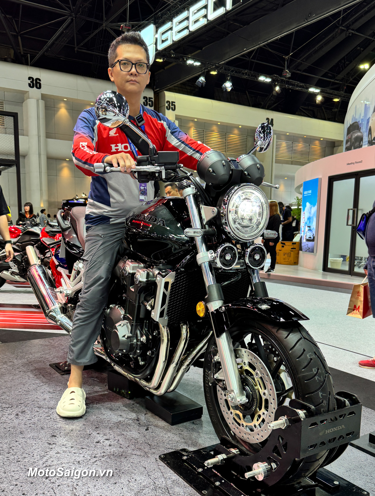 Honda CB1300 Final Edition phiên bản cuối cùng ra mắt tại Thái Lan kèm ...