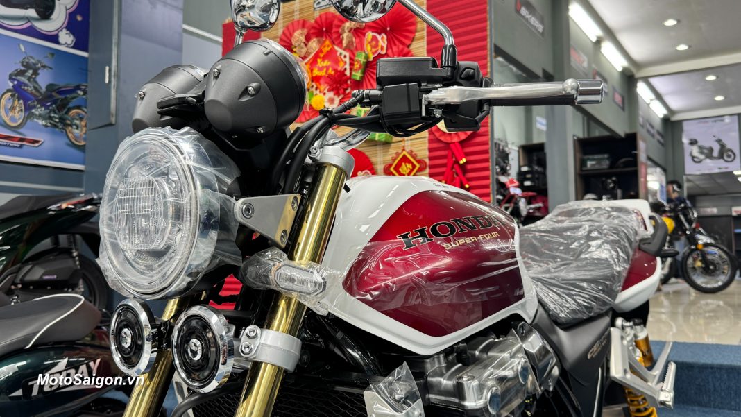 Đã có giá bán Honda CB1300 SF SP Final Edition nhập Nhật số máy 6789 ...