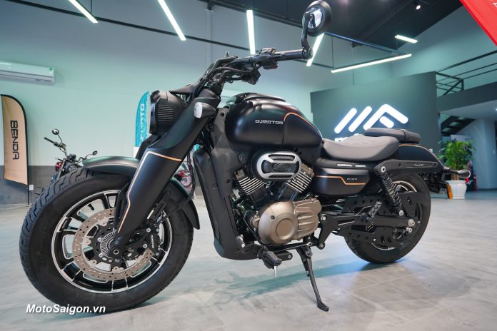 QJMotor SRV400 VS mẫu cruiser V-Twin độc nhất phân khúc đã có giá bán ...