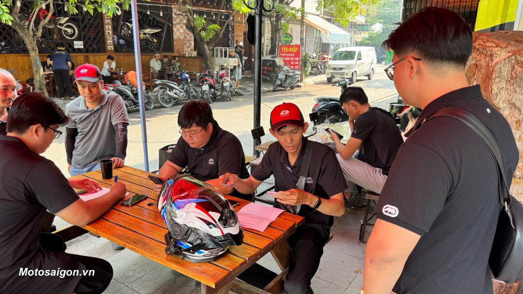 Đánh giá thực tế từ biker tại Cafe Lái thử xe QJMotor SRV400 SRV600 ...